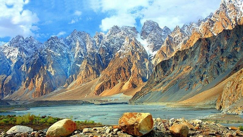 Explore Pakistan
